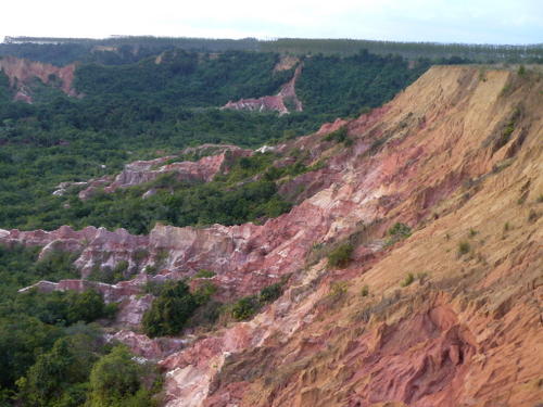 GORGES DE DIOSSO - INTERNATIONAL AIRPORT Agostinho Neto Pointe-Noire